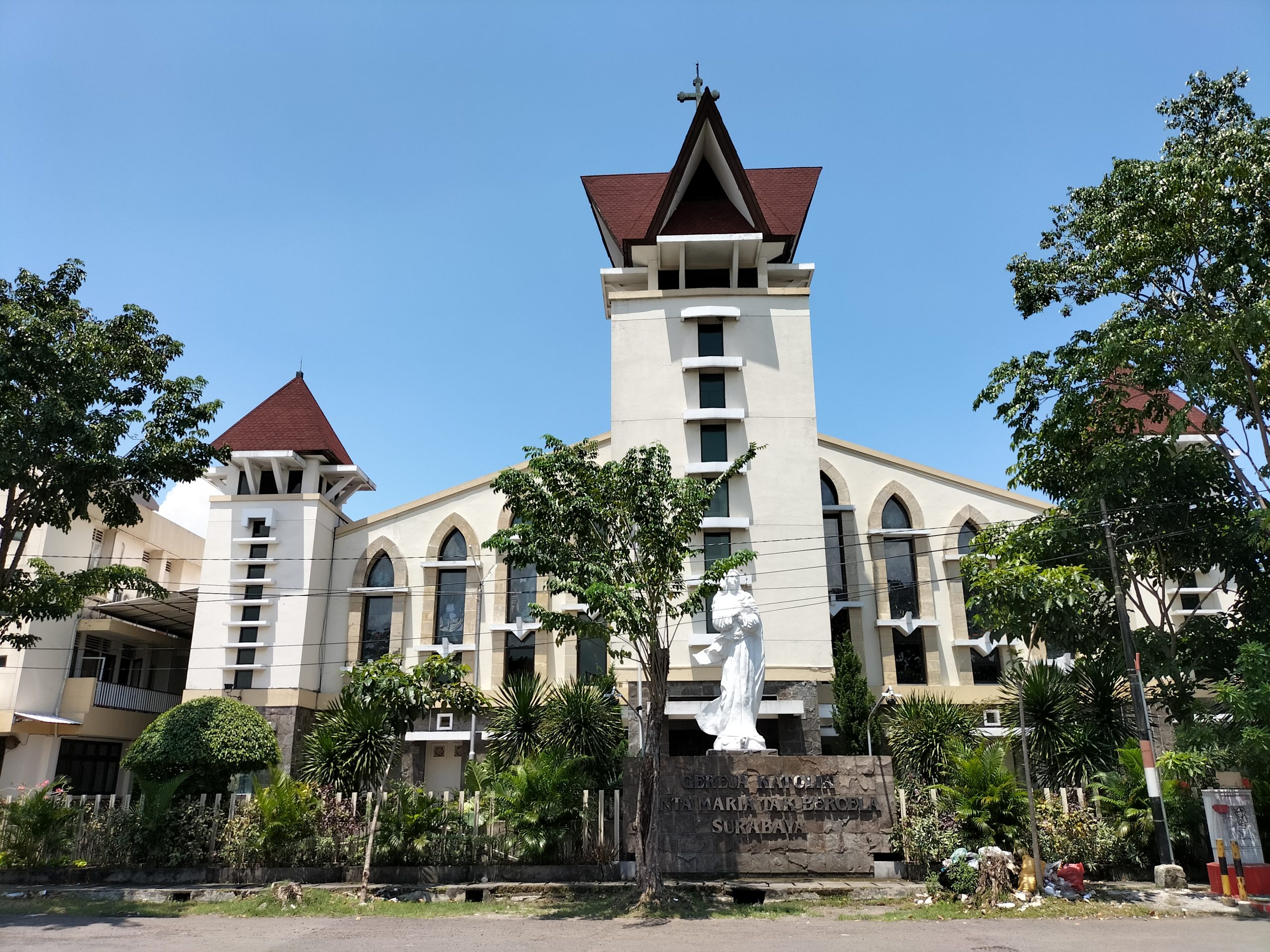 Gereja Katolik Santa Maria Tak Bercela – Direktori