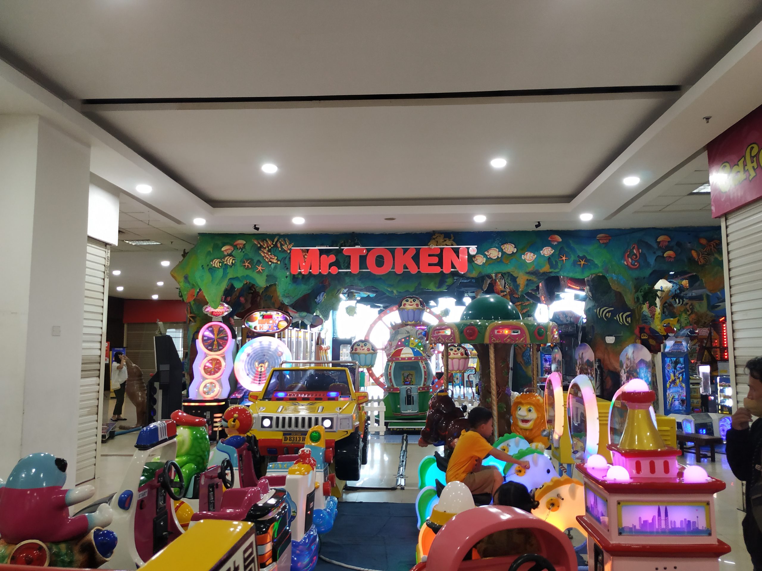 Mr. Token – Direktori